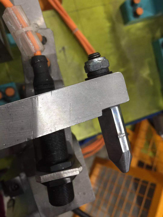 Smooth Finish Ceramic KCF Guide Pin Electrodes For Resistance Welding