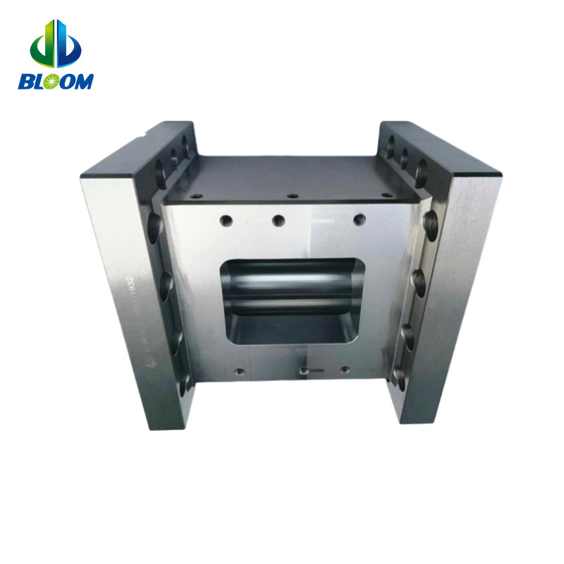 Anti Corrosion Twin Screw Barrel For Extrusion In Engineering Plastics